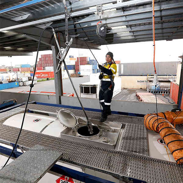ISO Tank Services, Maintenance & Cleaning | SCF